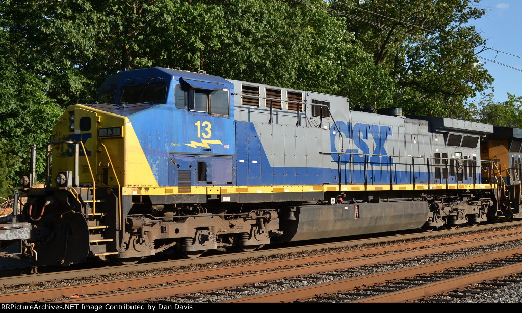 CSX AC44CW 13 trails on Q703-22